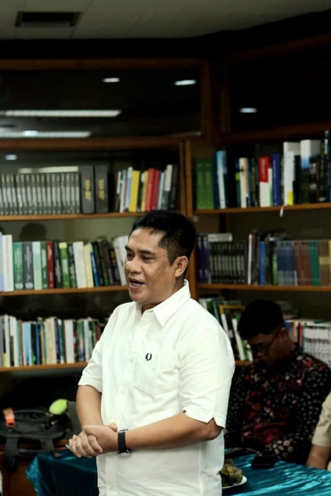 Megamendung Dirawat dengan Cinta: Pohon dan Burung Endemik Dilestarikan ...